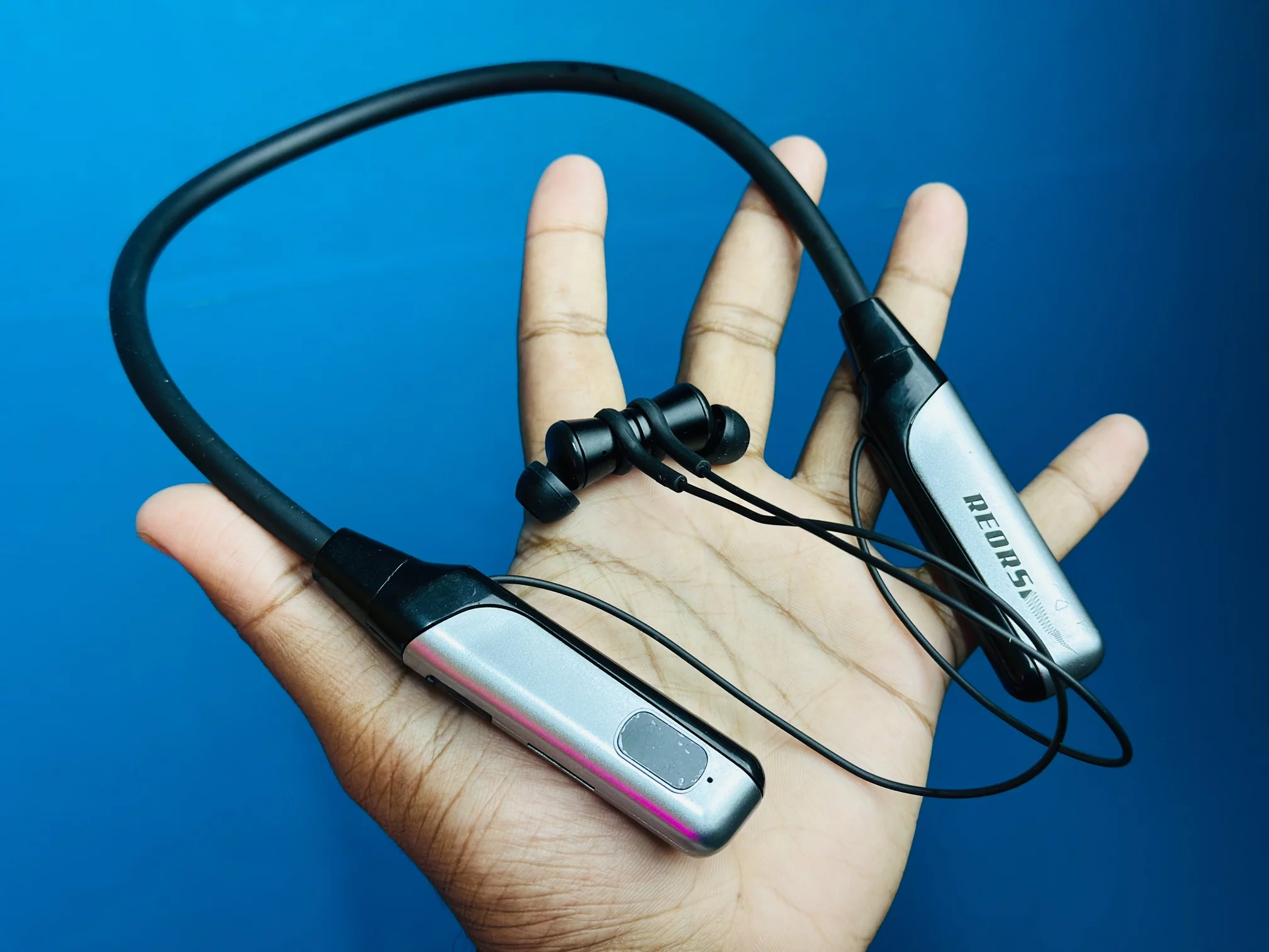 Reorsi RE-NY060 Wireless Neckband - GroupBuy Deal